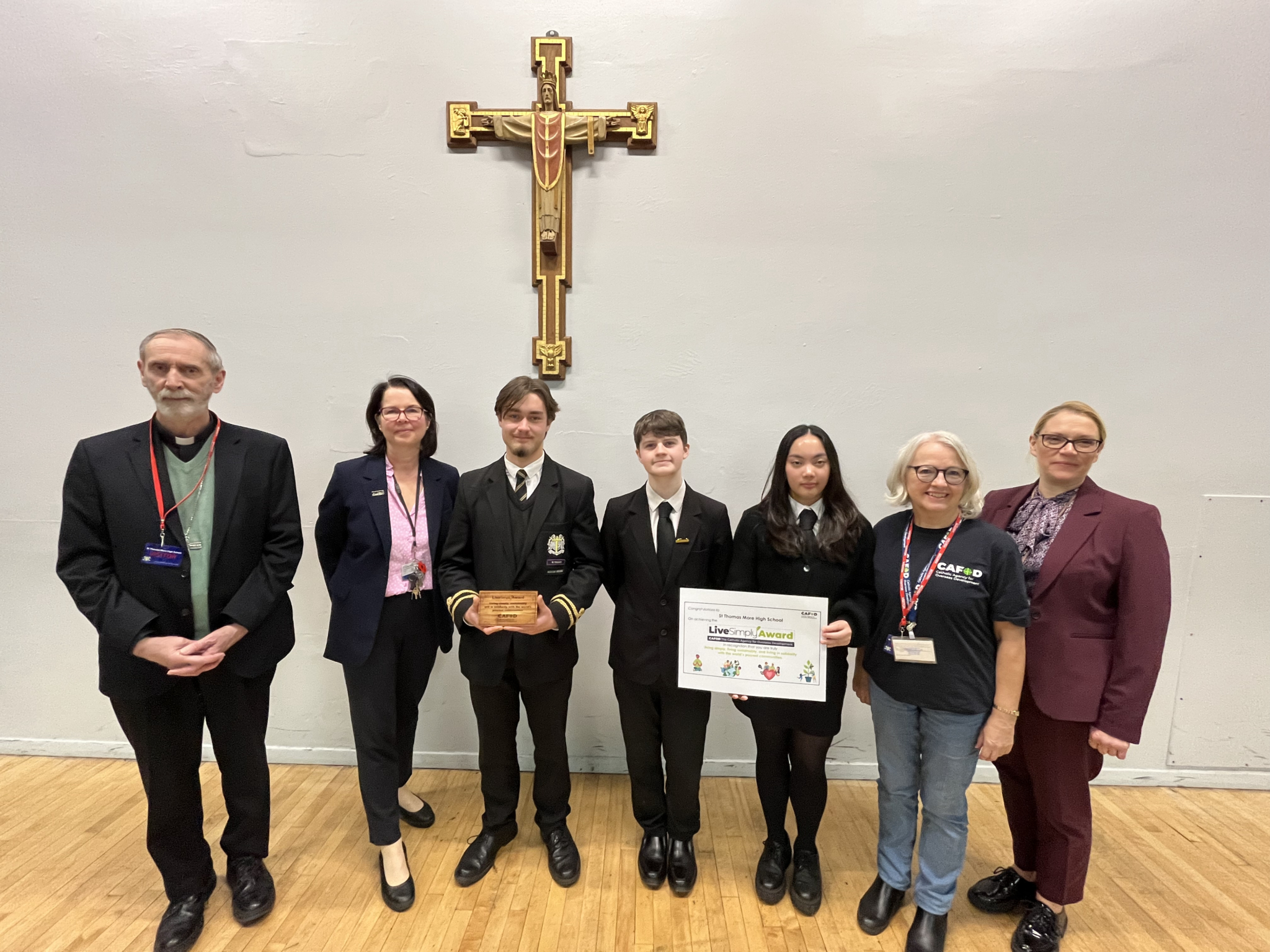 St Thomas More High School receives LiveSimply Award - Caritas Diocese ...